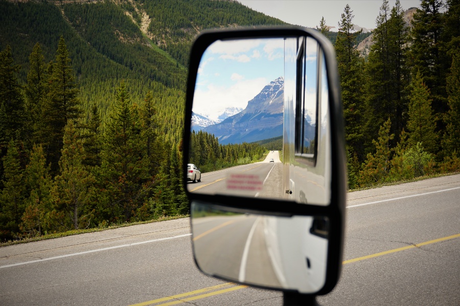 RV Driving Tips to Take on the Road - RecPro